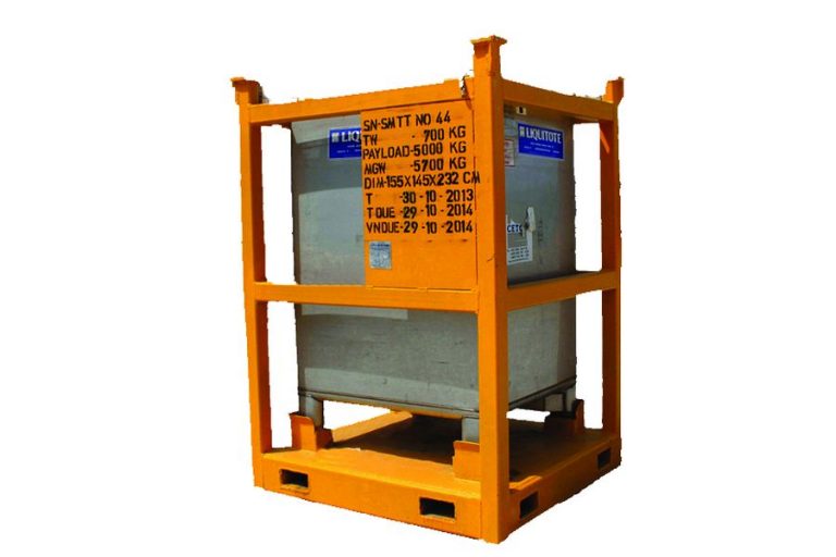 2,000 Litre Tote Tank c/w BS Skid